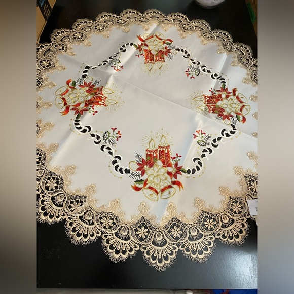 Fine Linen Gift | Dining | New Candles Bells Round Tablecloth Centre ...